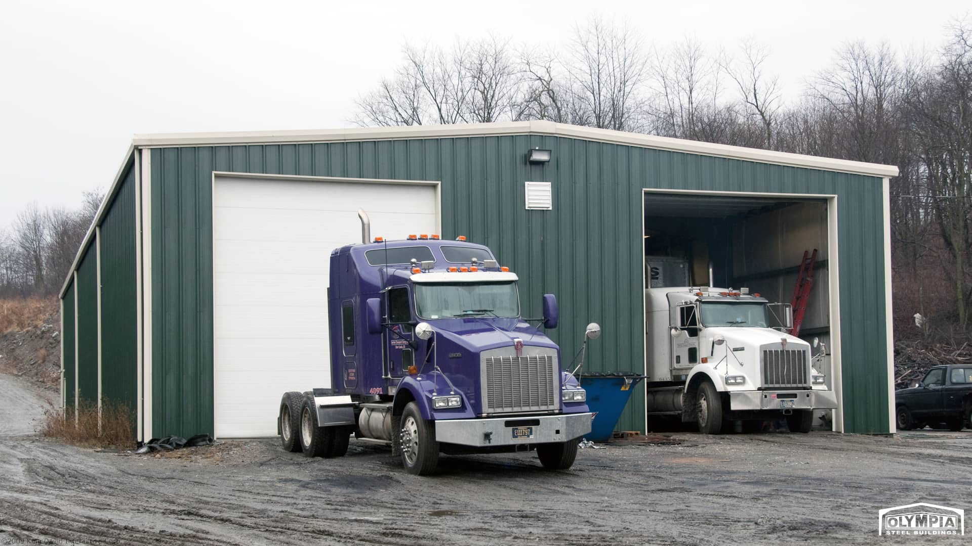Truck Garages with Clear-Span Interior Access